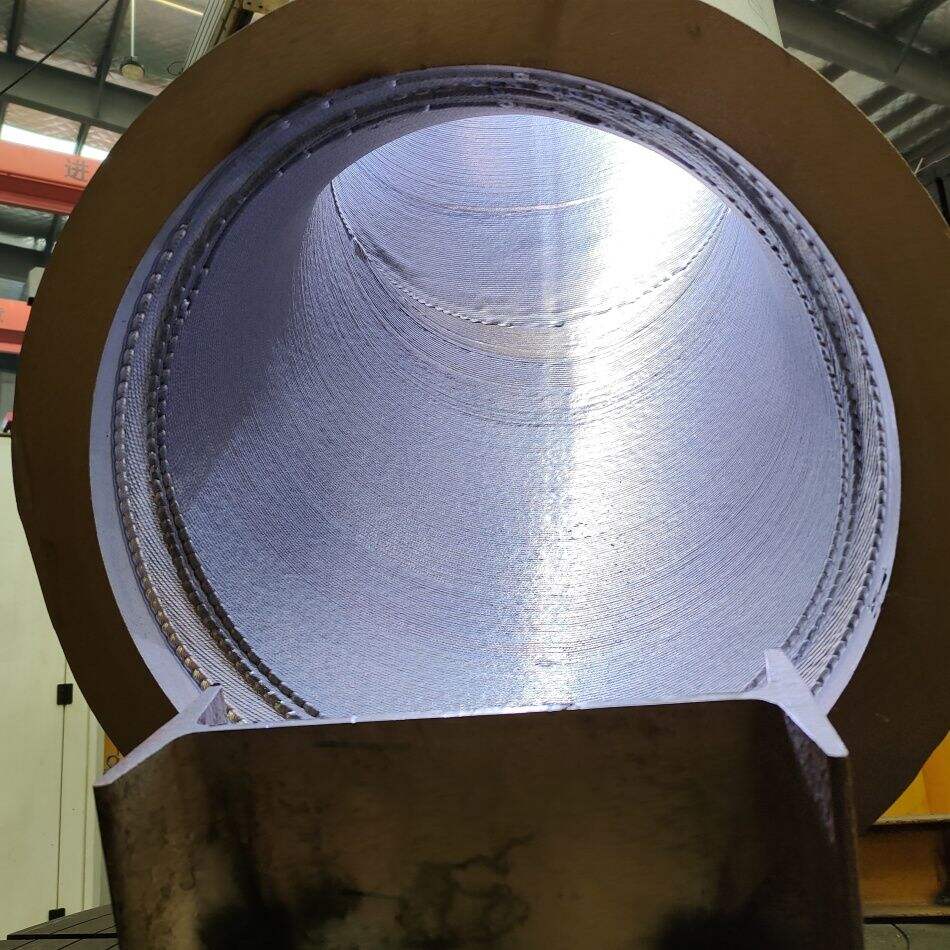 Rotating cladding station